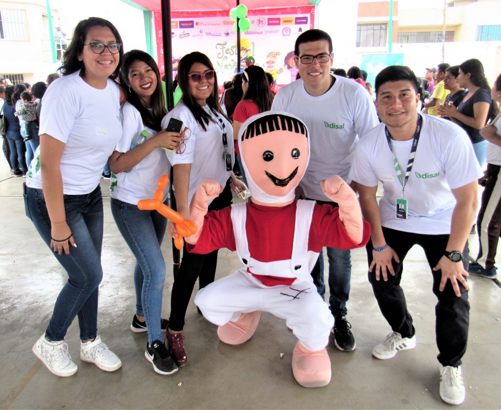 Disal Perú celebra la navidad junto a los niños de ANIQUEM
