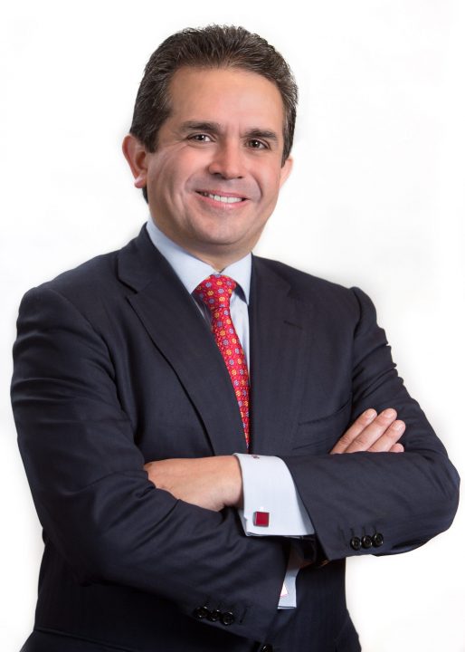 Peruano Daniel Gamba es elegido presidente del CFA Institute a nivel ...