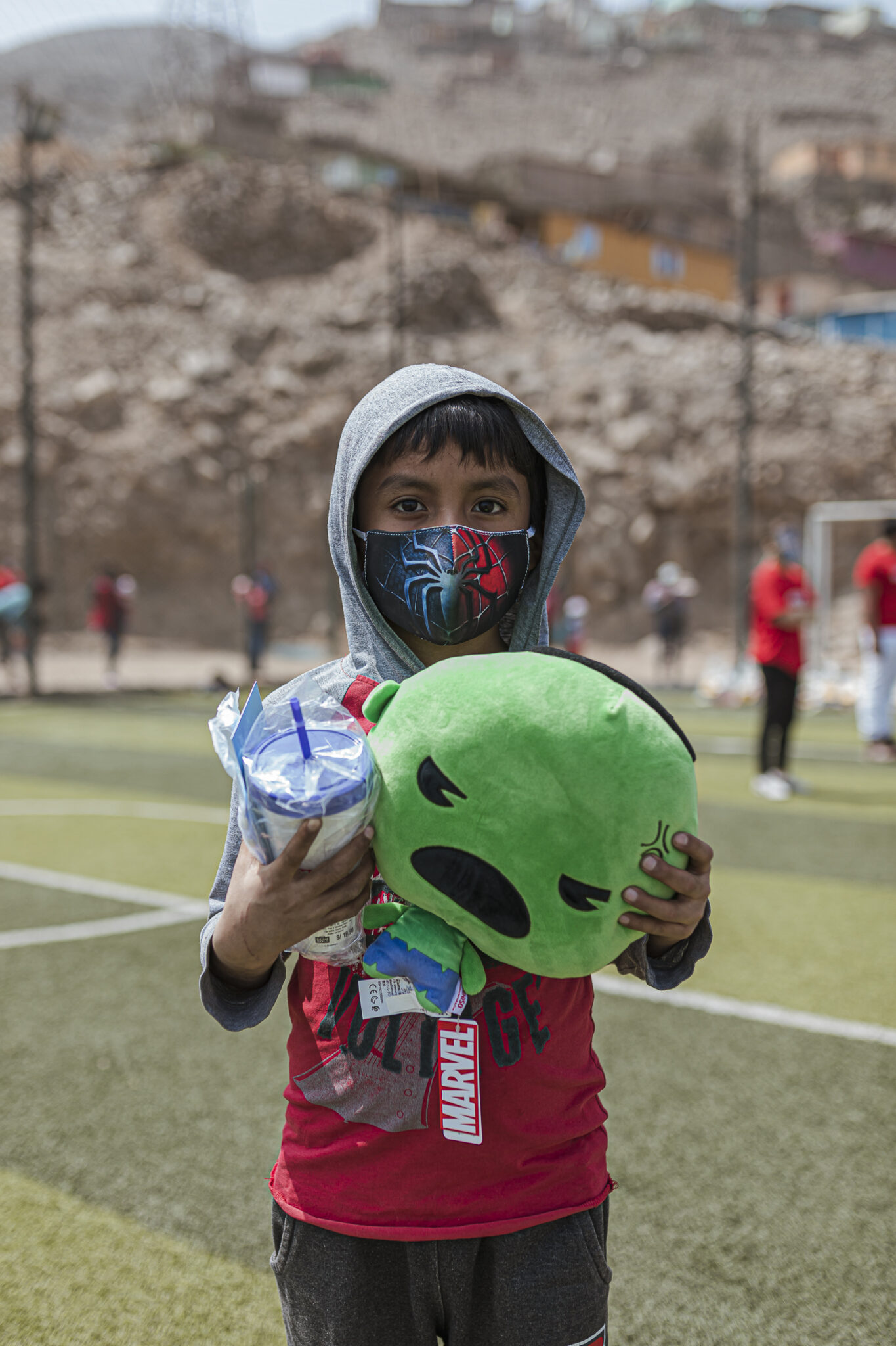 Los nuevos héroes usan mascarillas