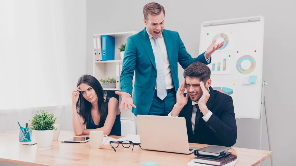 Siete de cada 10 peruanos pensó en renunciar a su trabajo por una mala ...